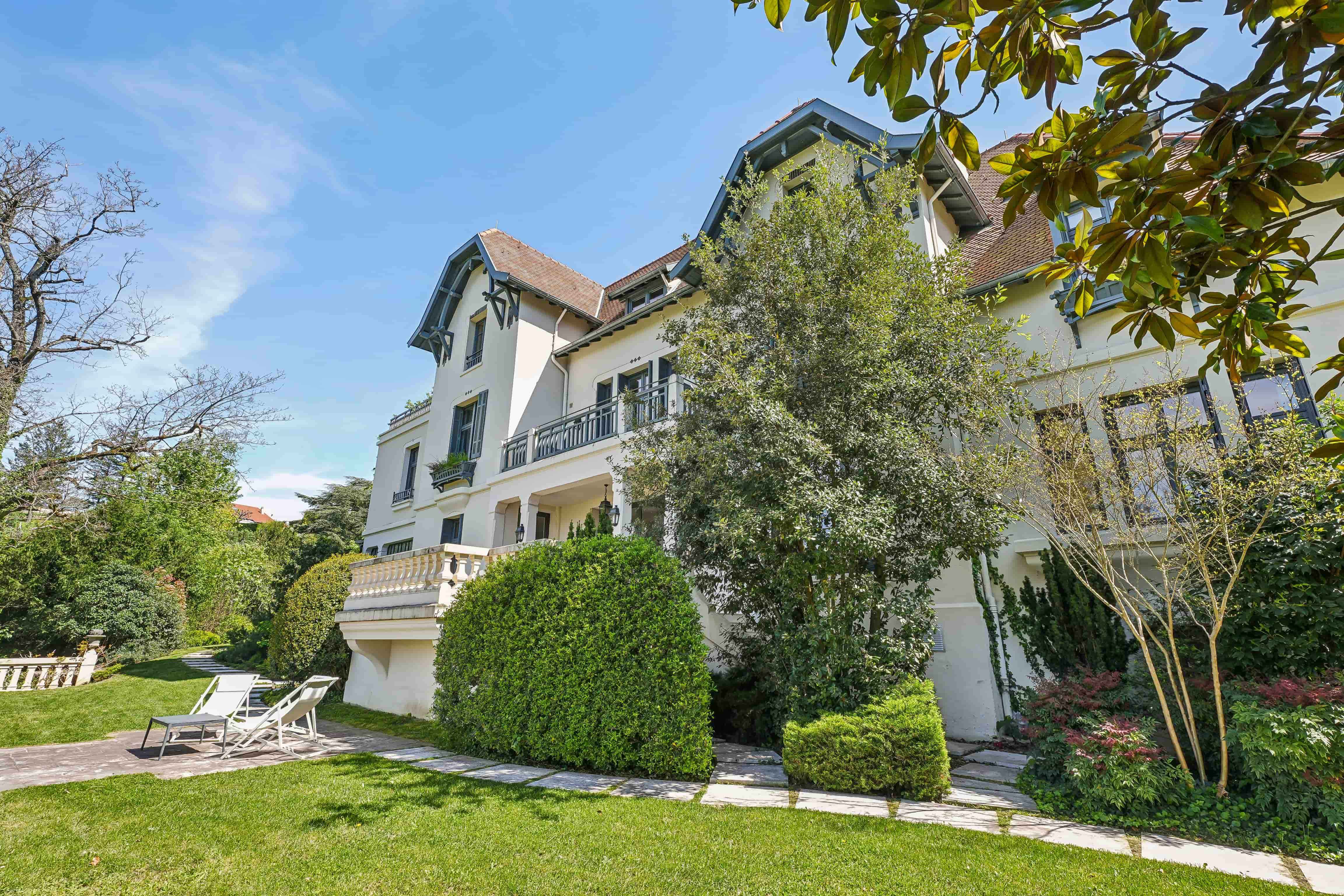 Magnificent, exceptional 20th-century residence